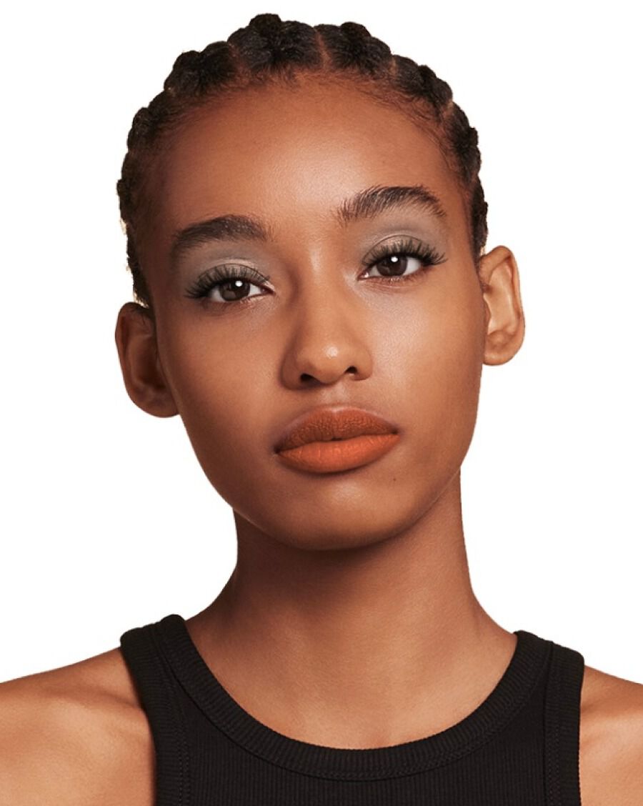 Revel your seductive Valentine's Day date look with YSL Beauty.